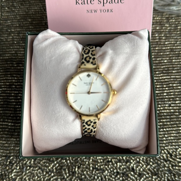kate spade | Accessories | Nwt Kate Spade Metro Leopard Print 3mm ...
